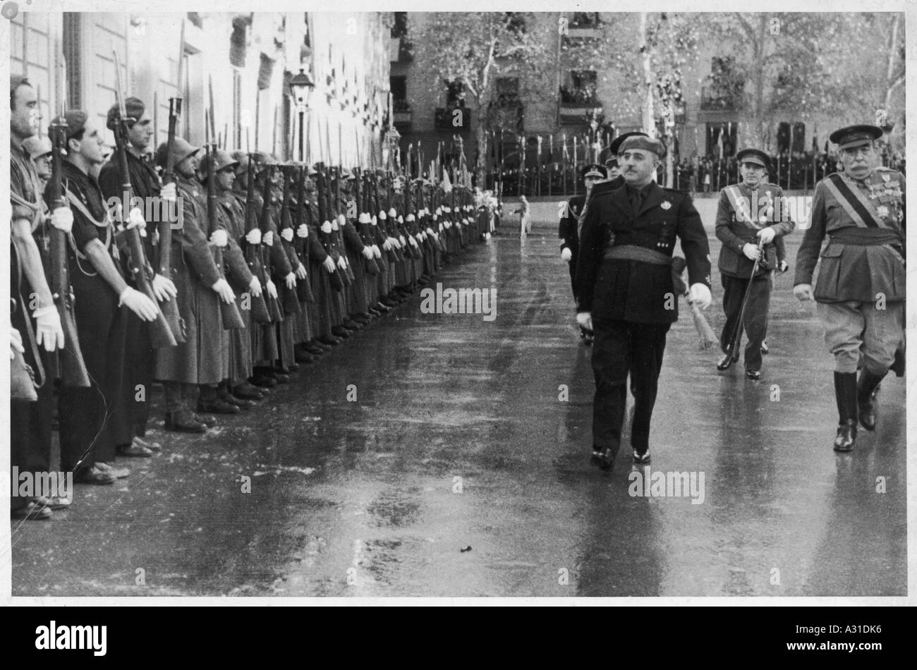 Reviewing of troops Black and White Stock Photos & Images - Alamy