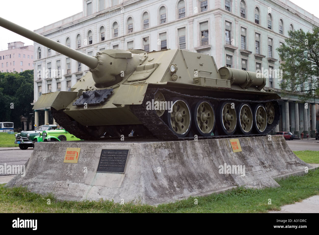 SAU -100 Soviet tank used in the Bay of Pigs invasion mounted outside ...