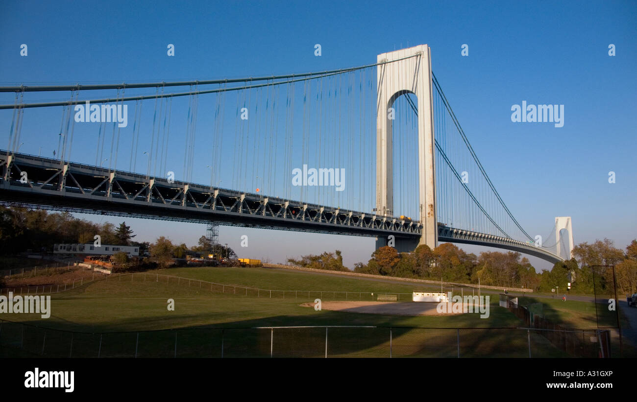 Brooklyn bridge anchorage hi-res stock photography and images - Alamy