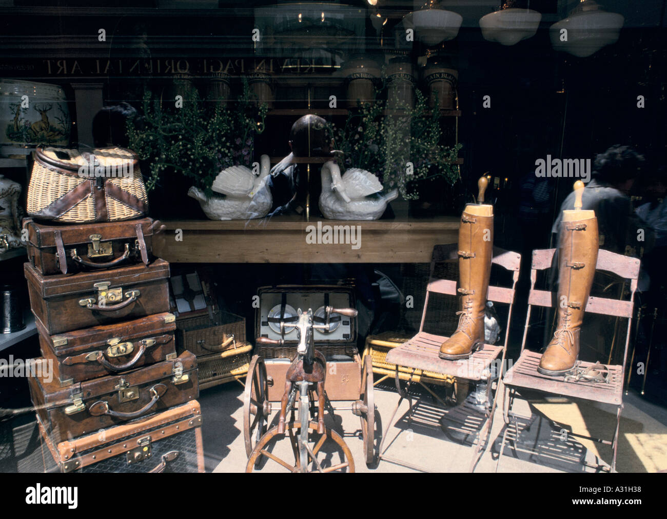 Camden passage antiques islington hi-res stock photography and images ...
