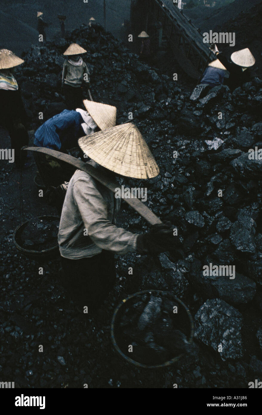 largest coal mine in vietnam indochina at campha Stock Photo - Alamy
