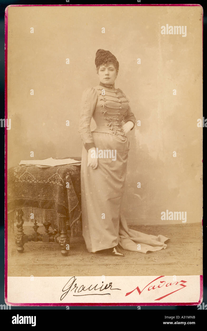 Nadar jeanne hi-res stock photography and images - Alamy