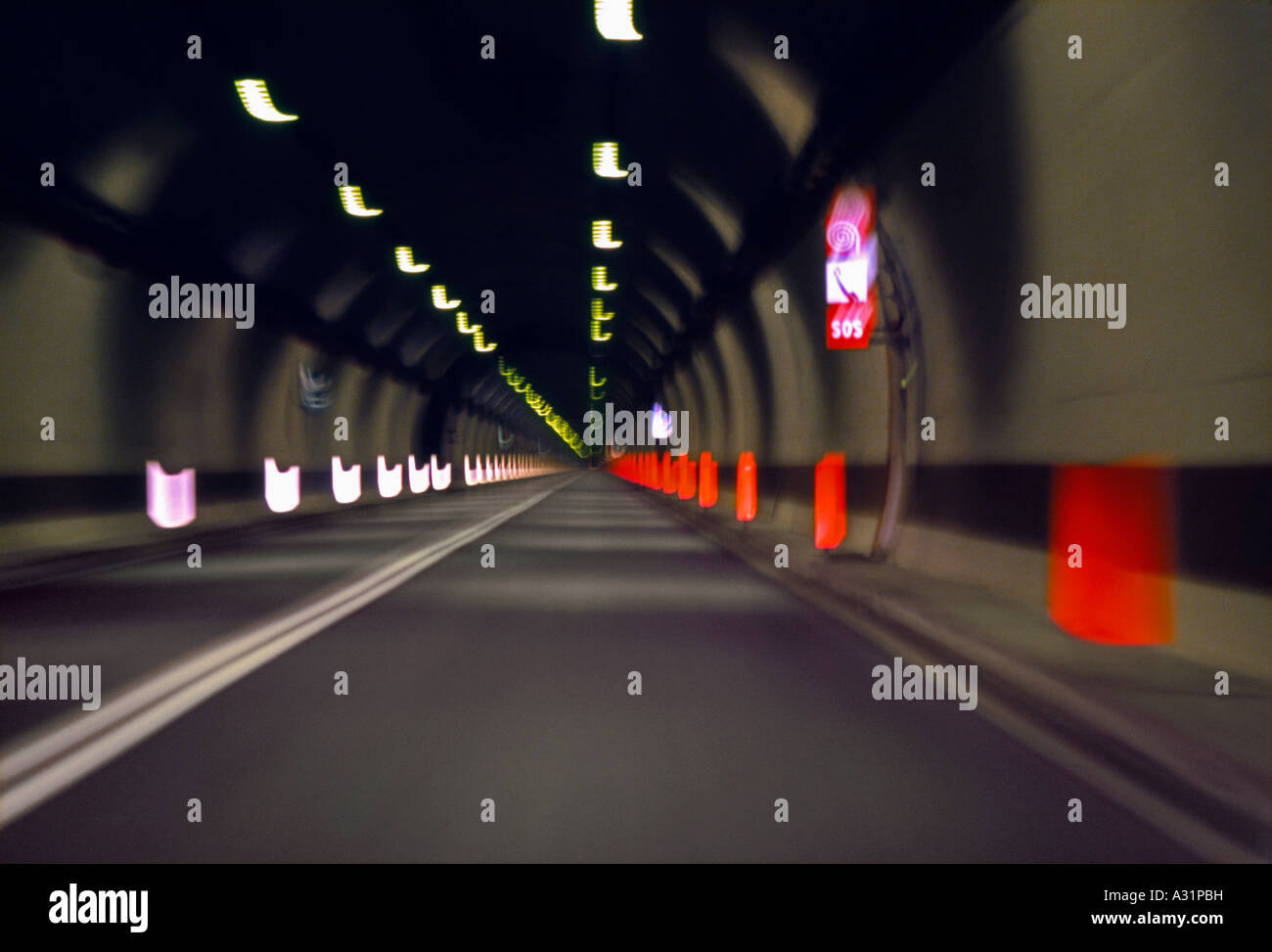 Road in underground tunnel hi-res stock photography and images - Alamy
