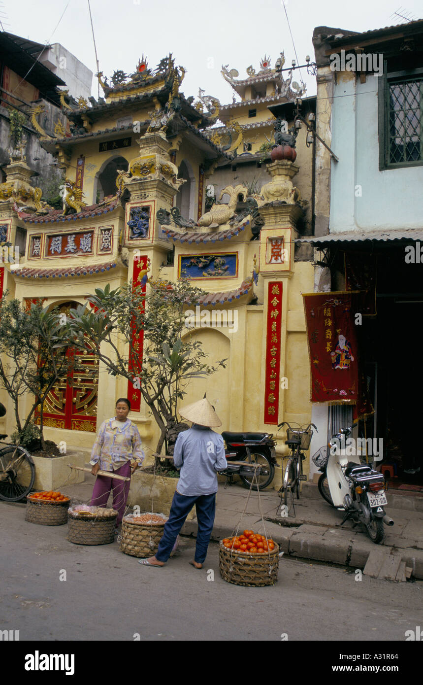 daily life in hanoi vietnam 1995 Stock Photo - Alamy