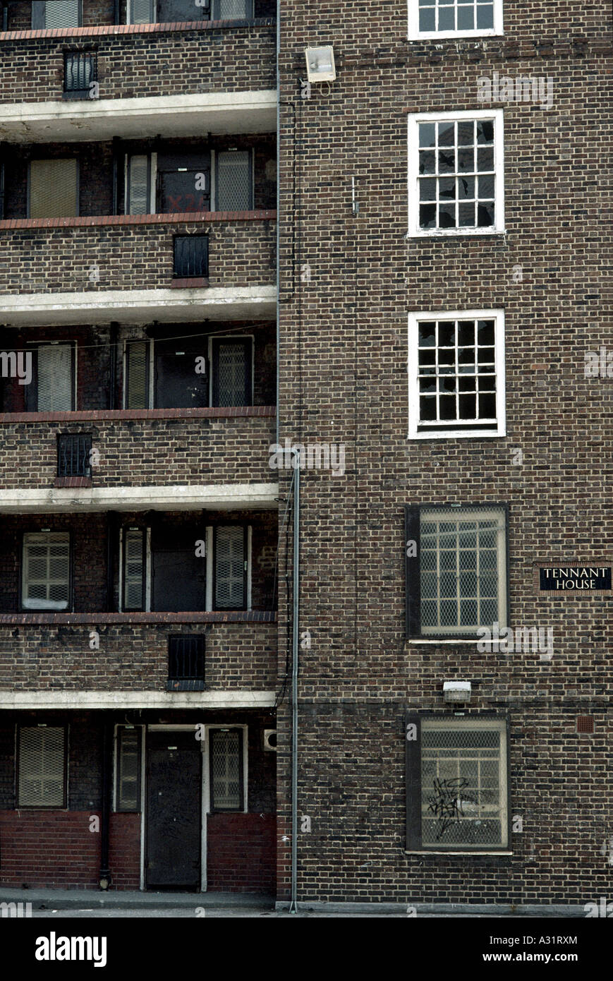 Council flat london hi-res stock photography and images - Alamy