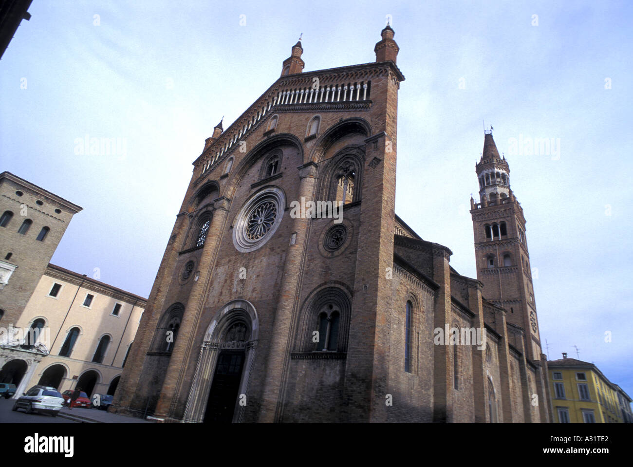 Crema italy church hi-res stock photography and images - Alamy