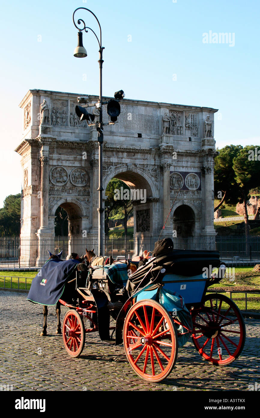 Tourist Carriages by the Arch of Constantine Rome Italy Stock Photo - Alamy