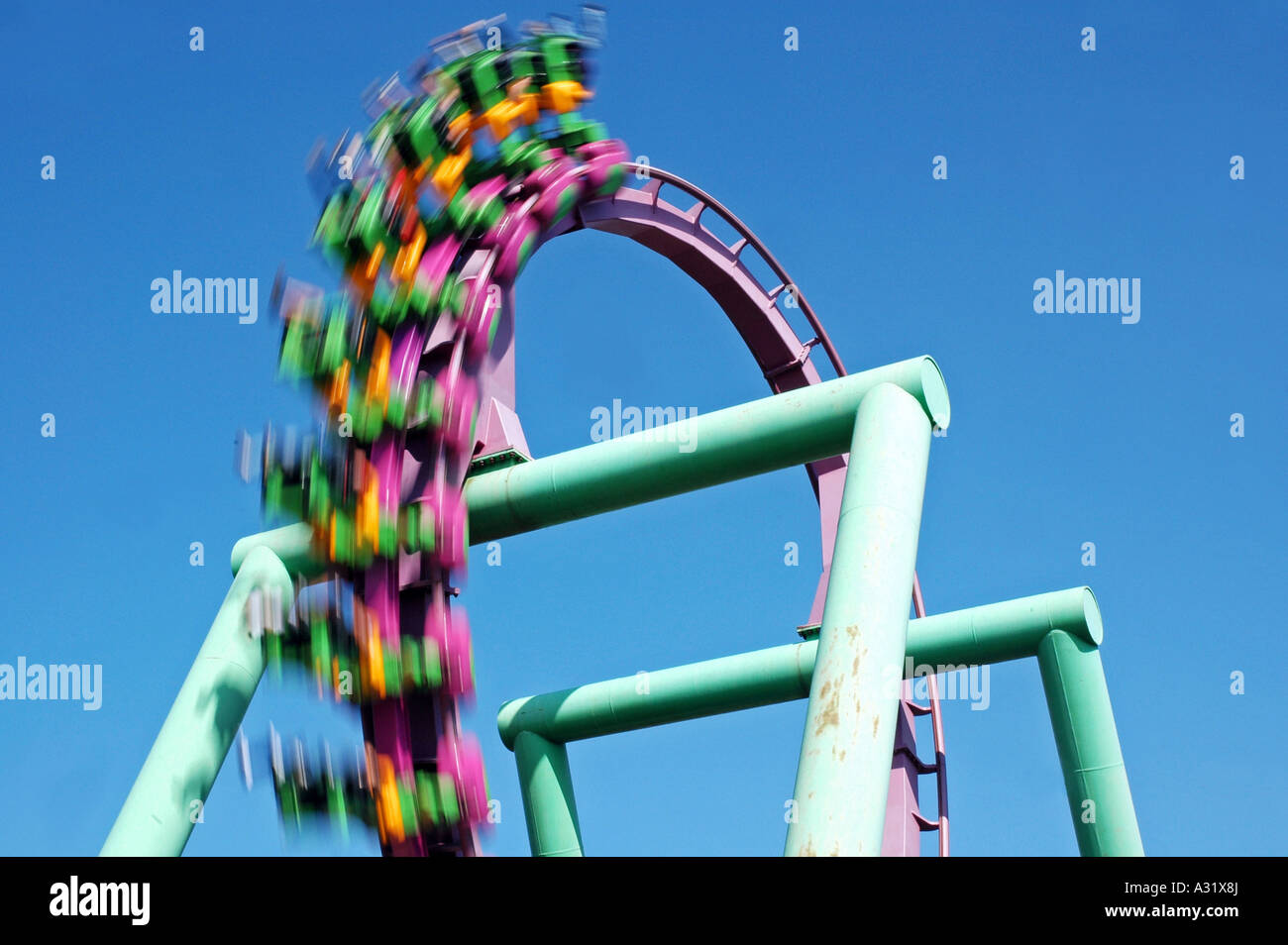 Scary fairground rides hi-res stock photography and images - Alamy