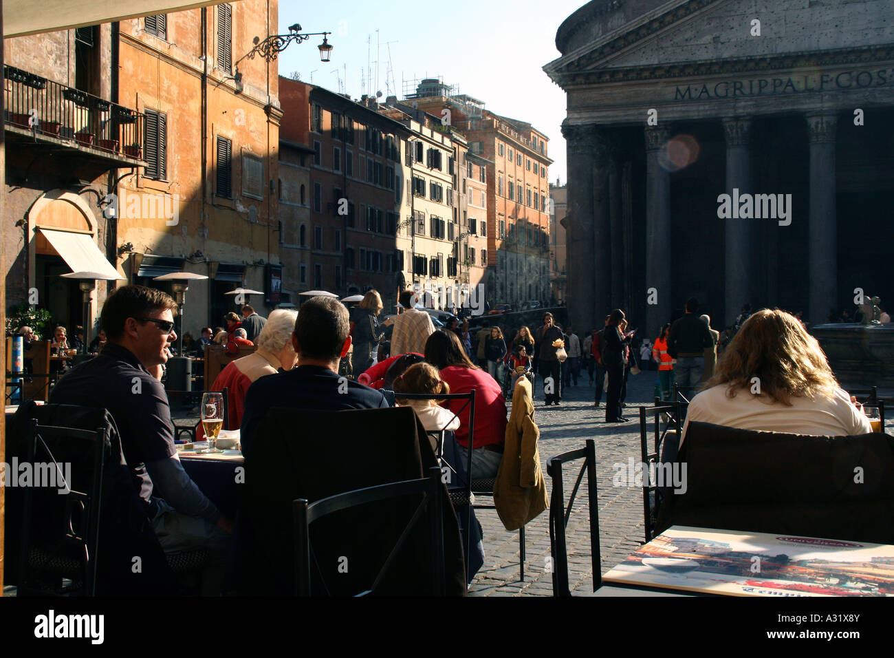 People at cafe tables by the Pantheon in the Piazza della Rotonda Rome ...