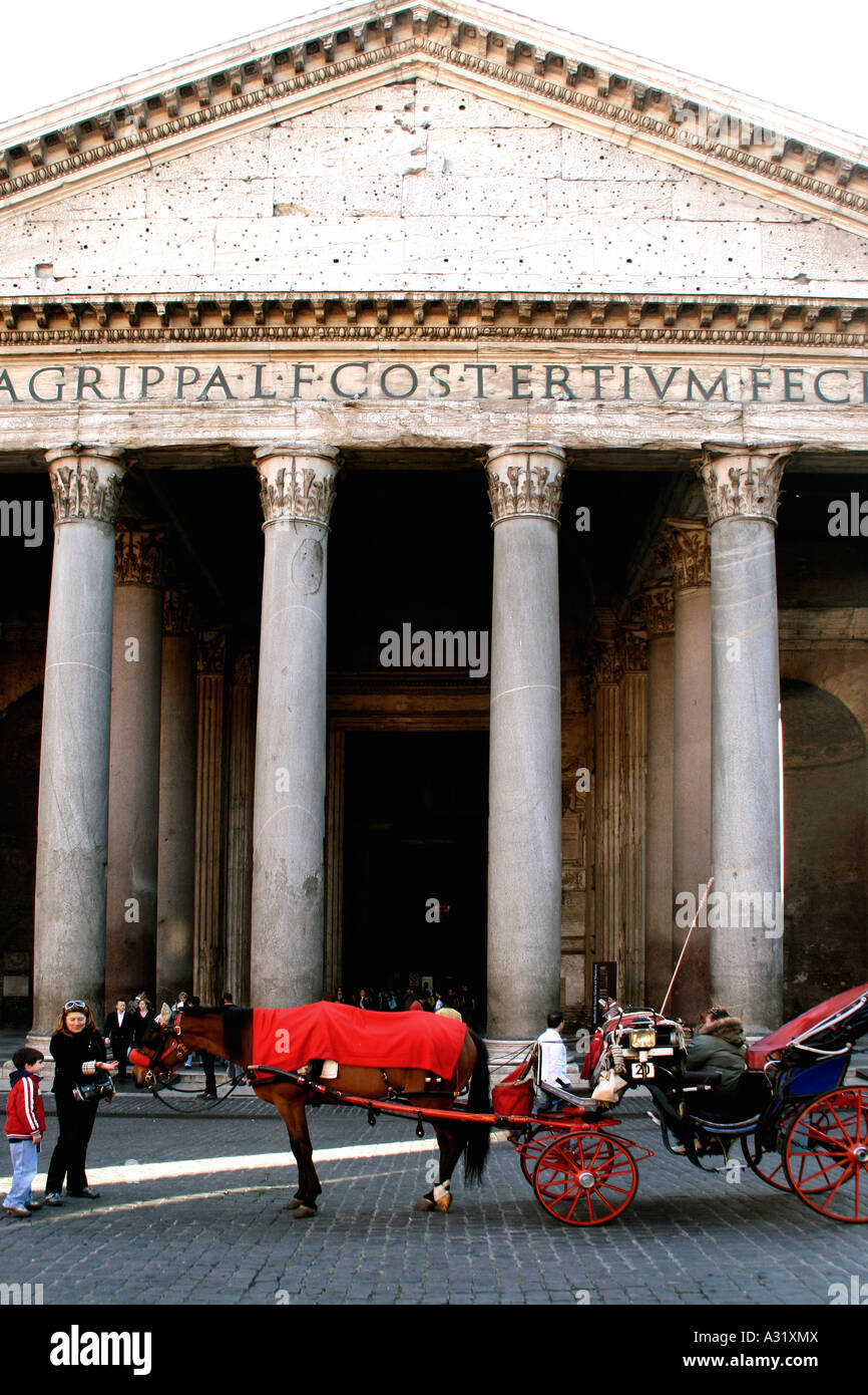 A horse and carriage wait in front of the Pantheon Rome Italy Stock ...