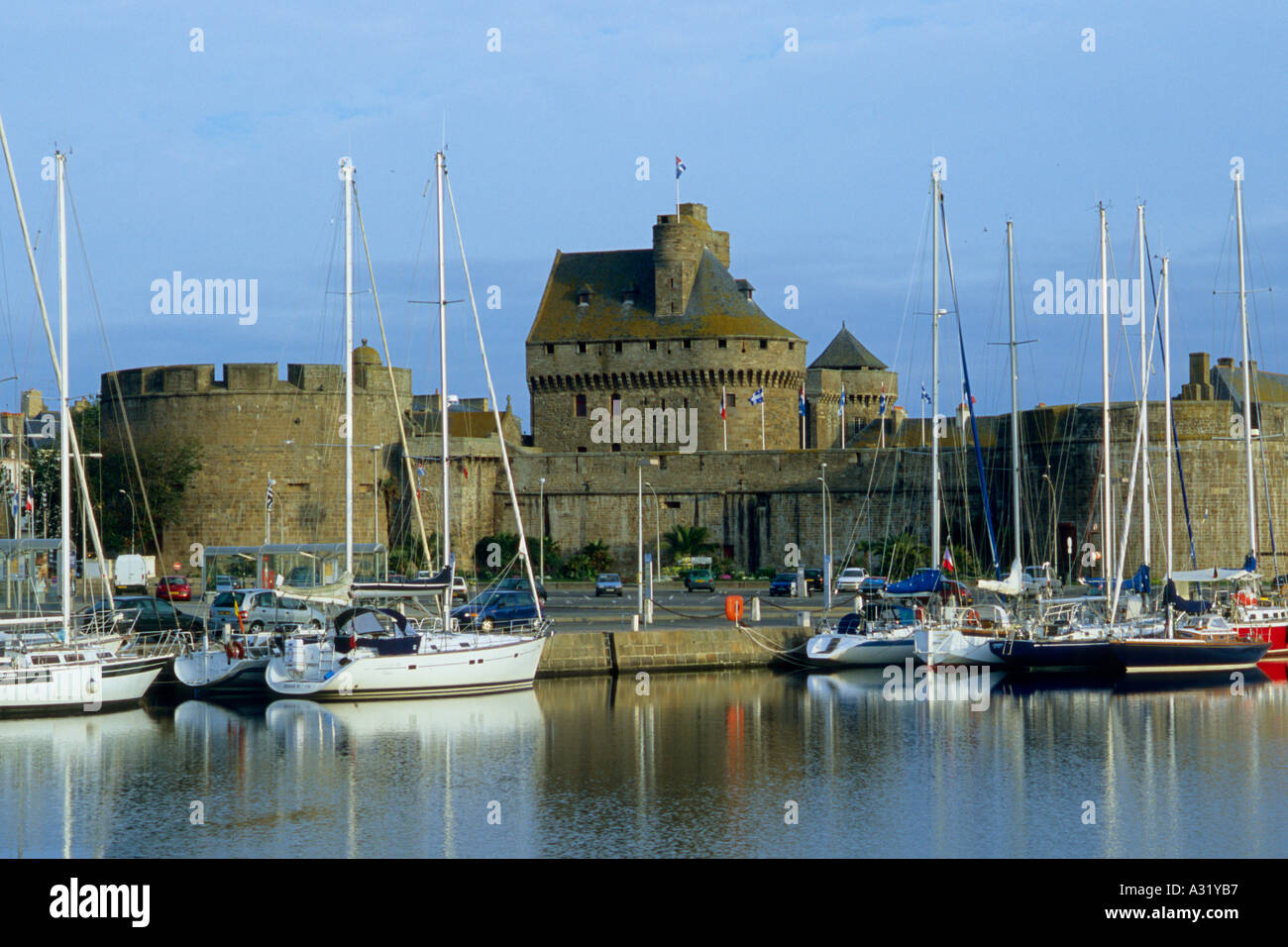 France st malo hi-res stock photography and images - Alamy