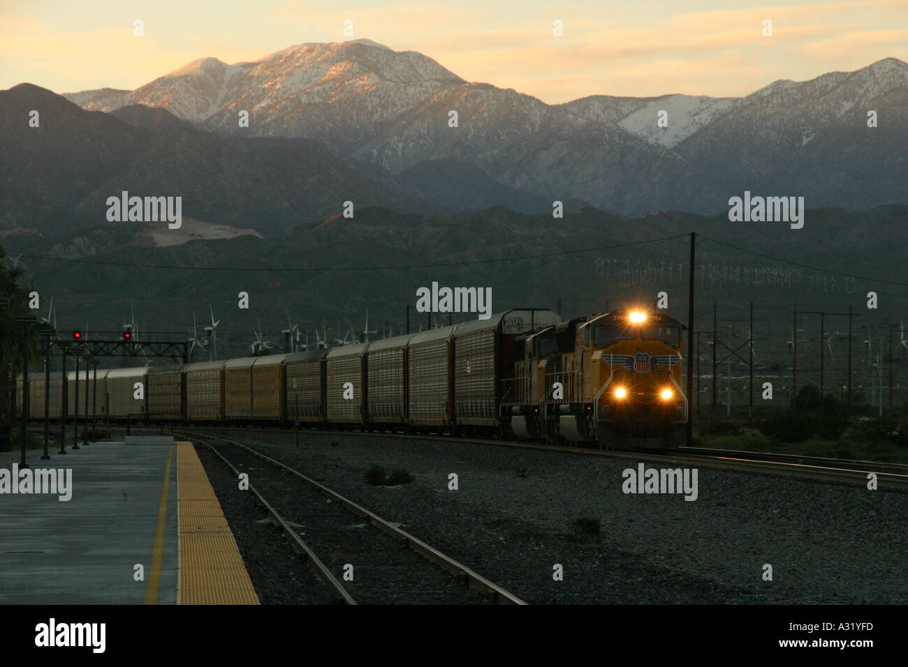 Autorack hi-res stock photography and images - Alamy