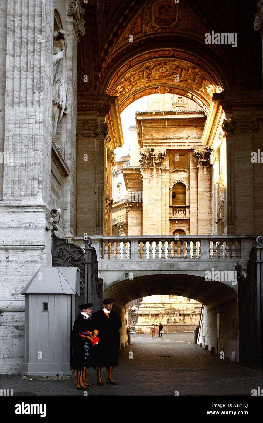 Swiss Guard outside St Peters Basilica Rome Italy Stock Photo - Alamy