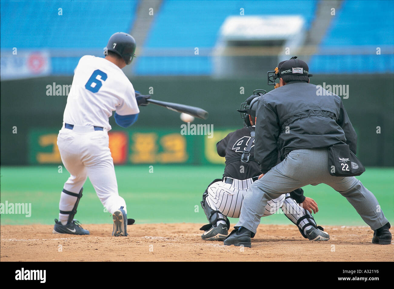 Behind catcher hi-res stock photography and images - Alamy