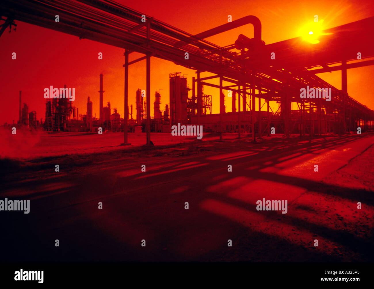 Oil refineries in new jersey hi-res stock photography and images - Alamy
