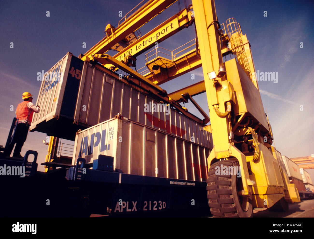 Man carrying cargo loading onto hi-res stock photography and images - Alamy