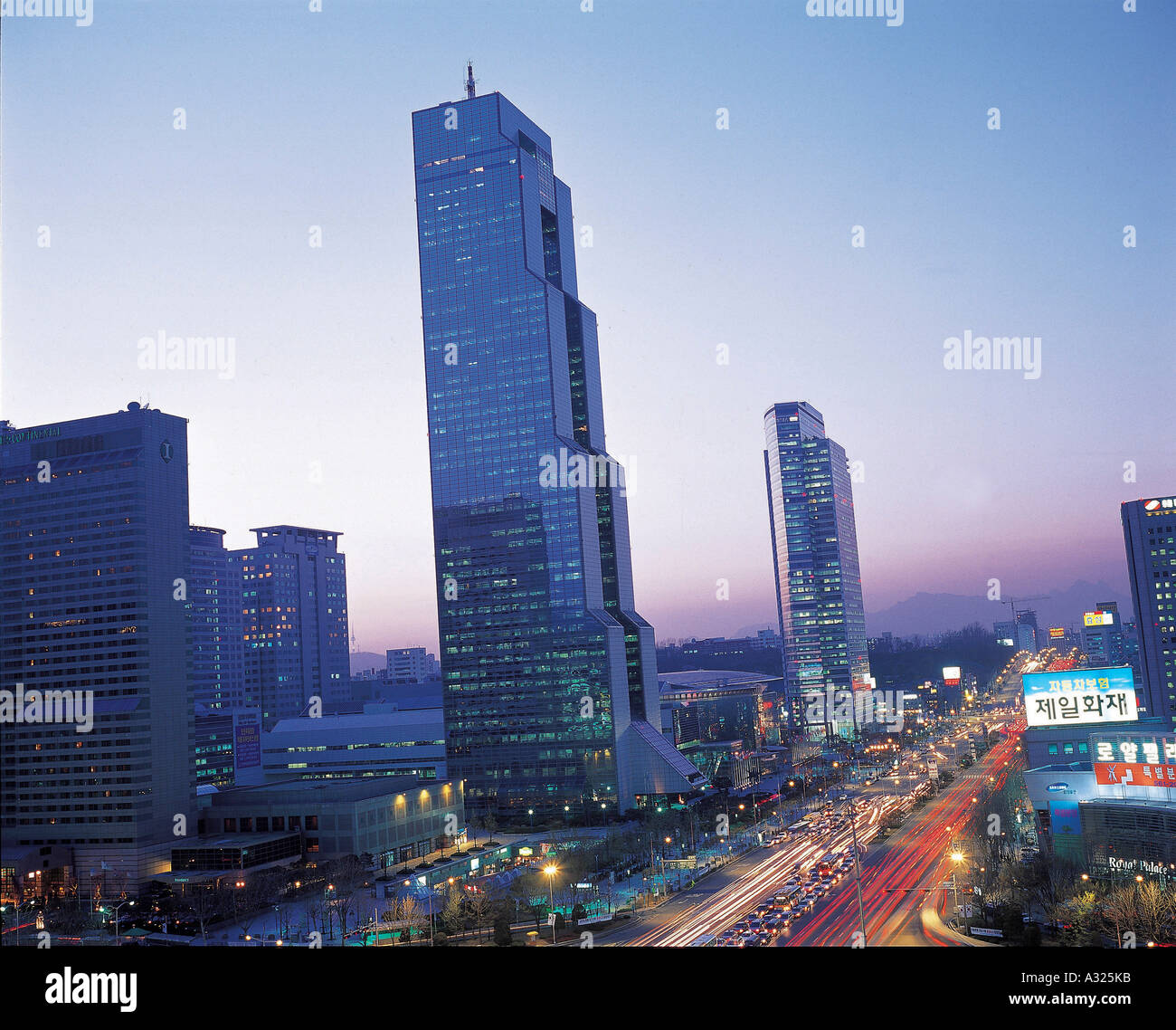 Seoul cityscapes hi-res stock photography and images - Alamy