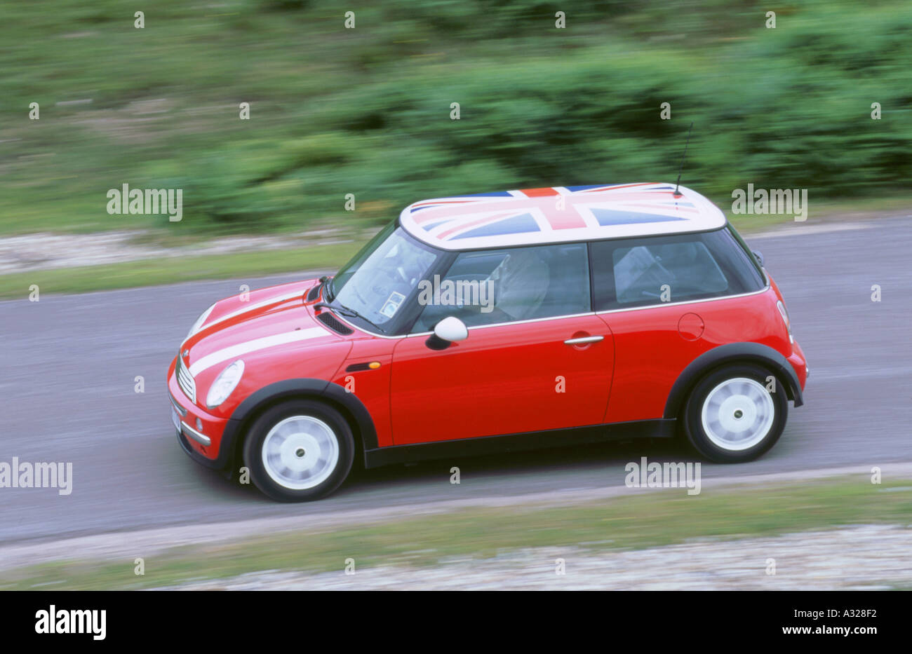 Union jack on mini cooper roof hi-res stock photography and images - Alamy