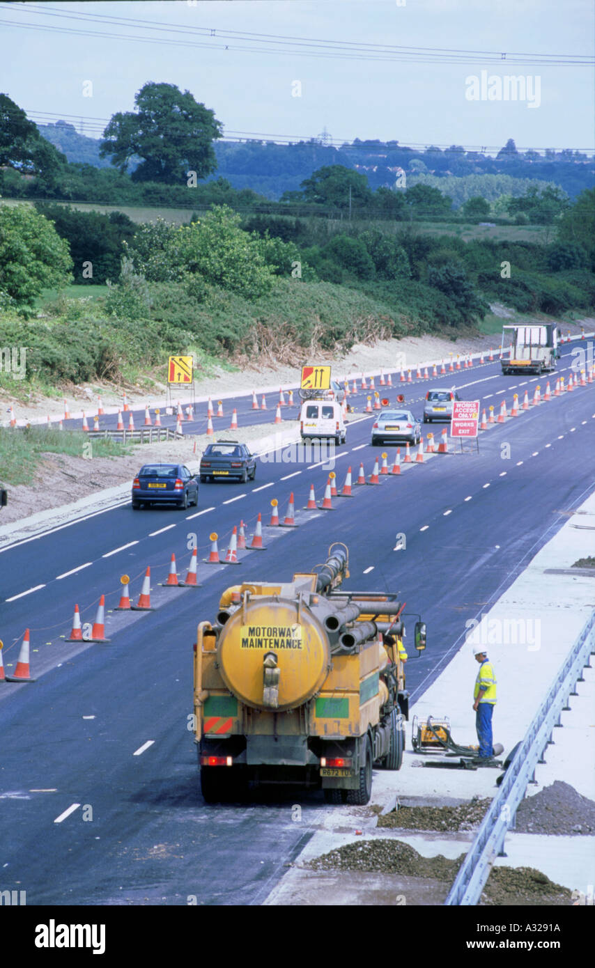 Roadworks on M27 Motorway Stock Photo - Alamy
