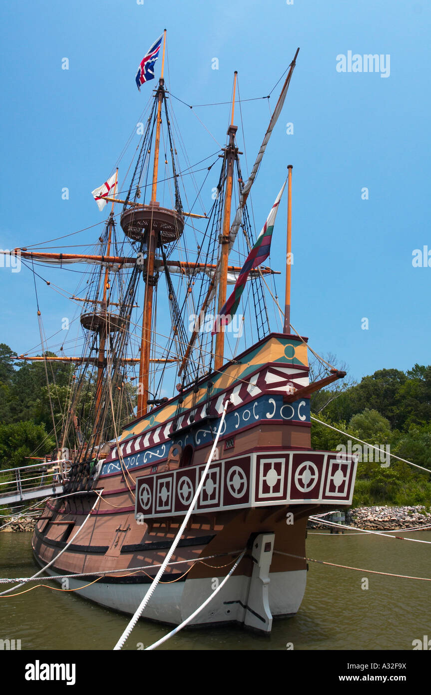Recreation susan constant ship used hi-res stock photography and images ...