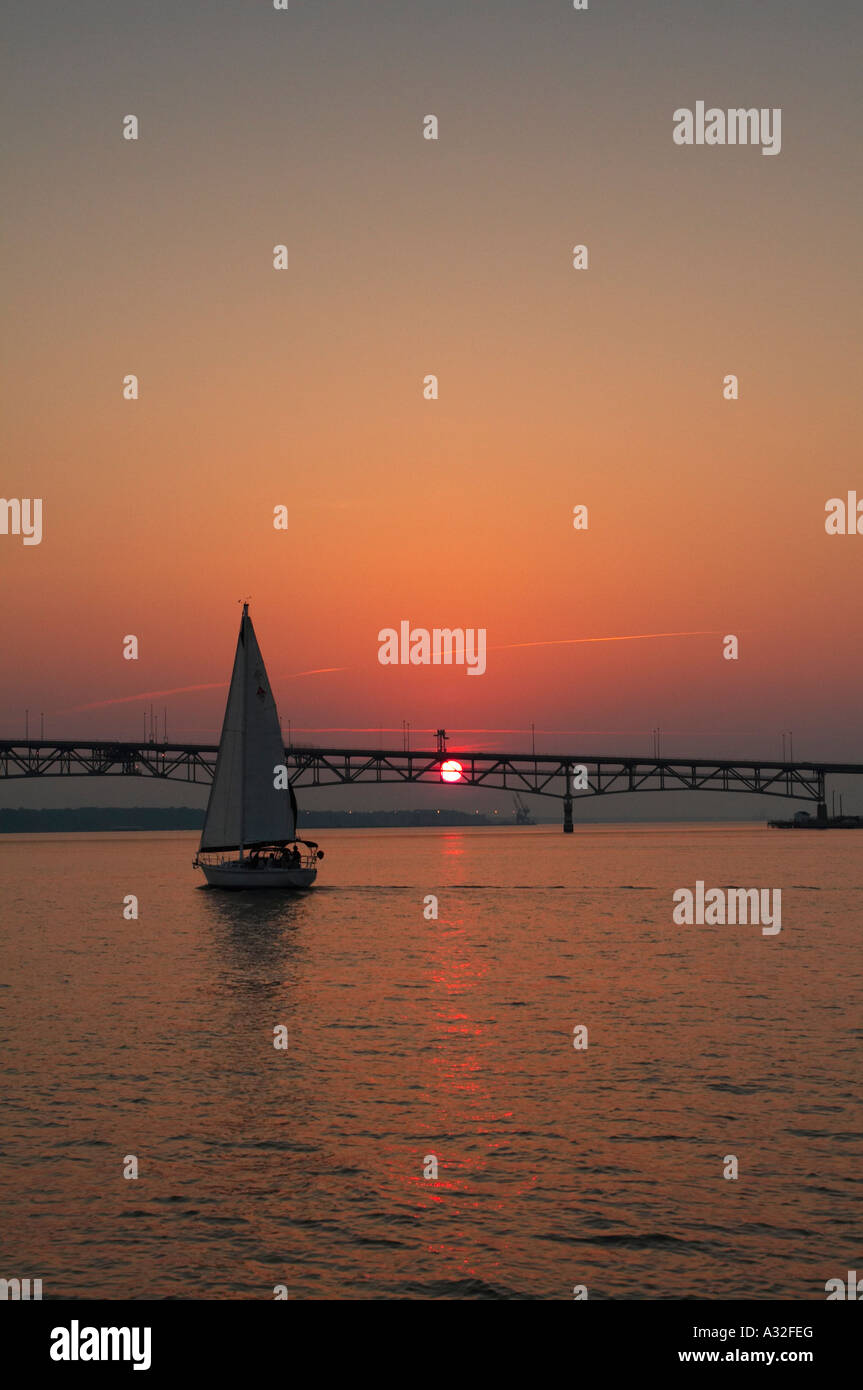 Caribbean sea water schooner cruise hi-res stock photography and images ...