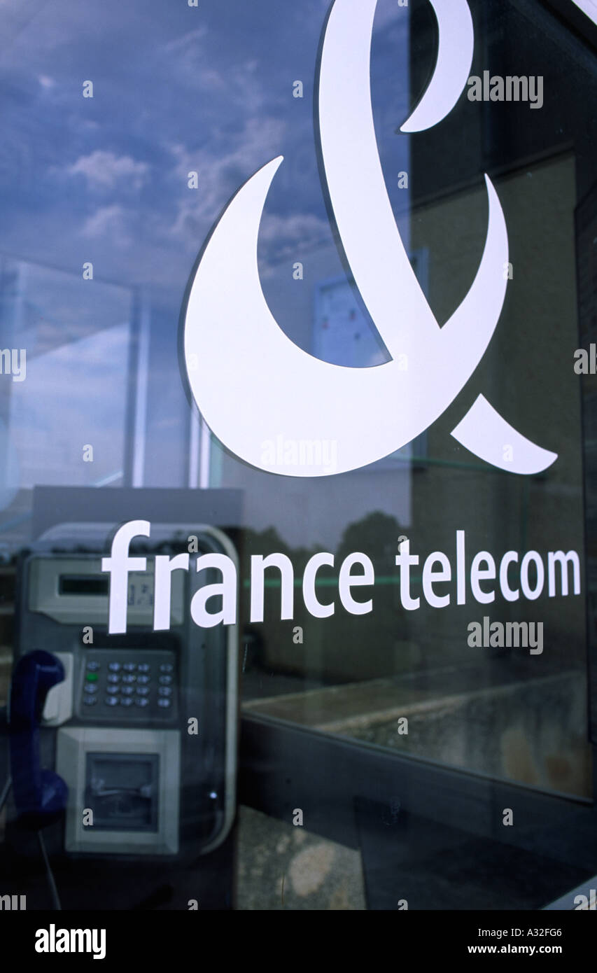 French telephone box Stock Photo - Alamy