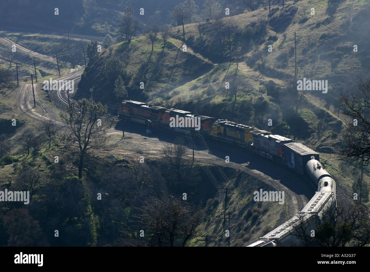 Tehachapi loop railway hi-res stock photography and images - Alamy