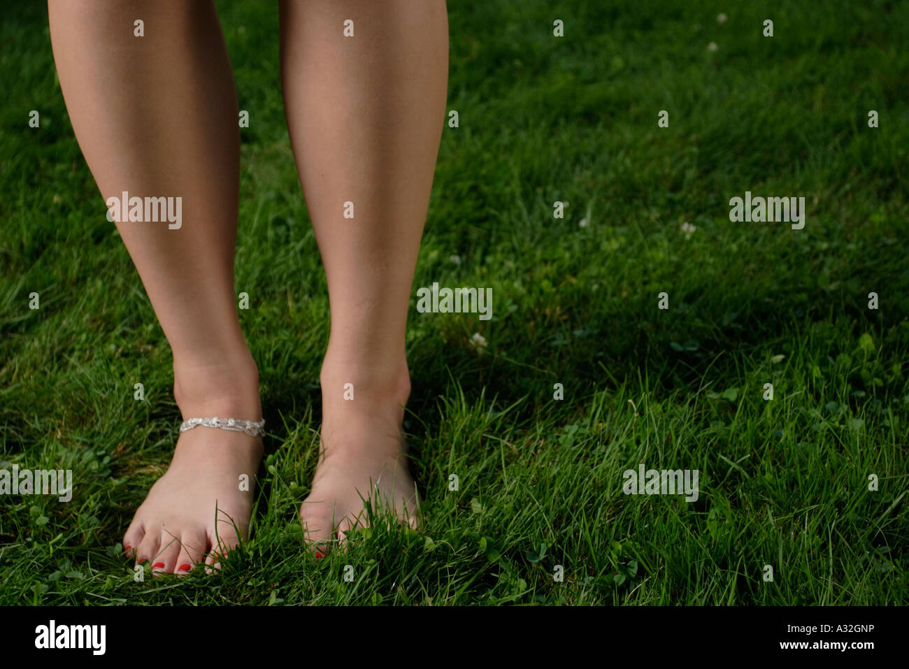 Women painted toenails barefoot hi-res stock photography and images - Alamy