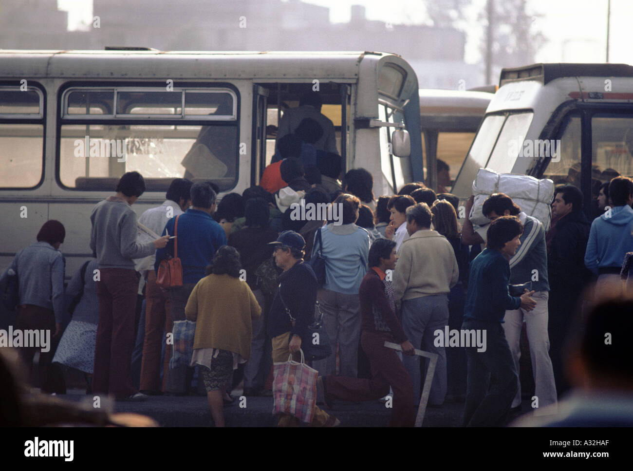 Crowd people getting bus hi-res stock photography and images - Alamy