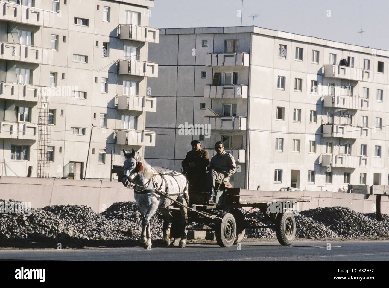 Driving past horse hi-res stock photography and images - Alamy