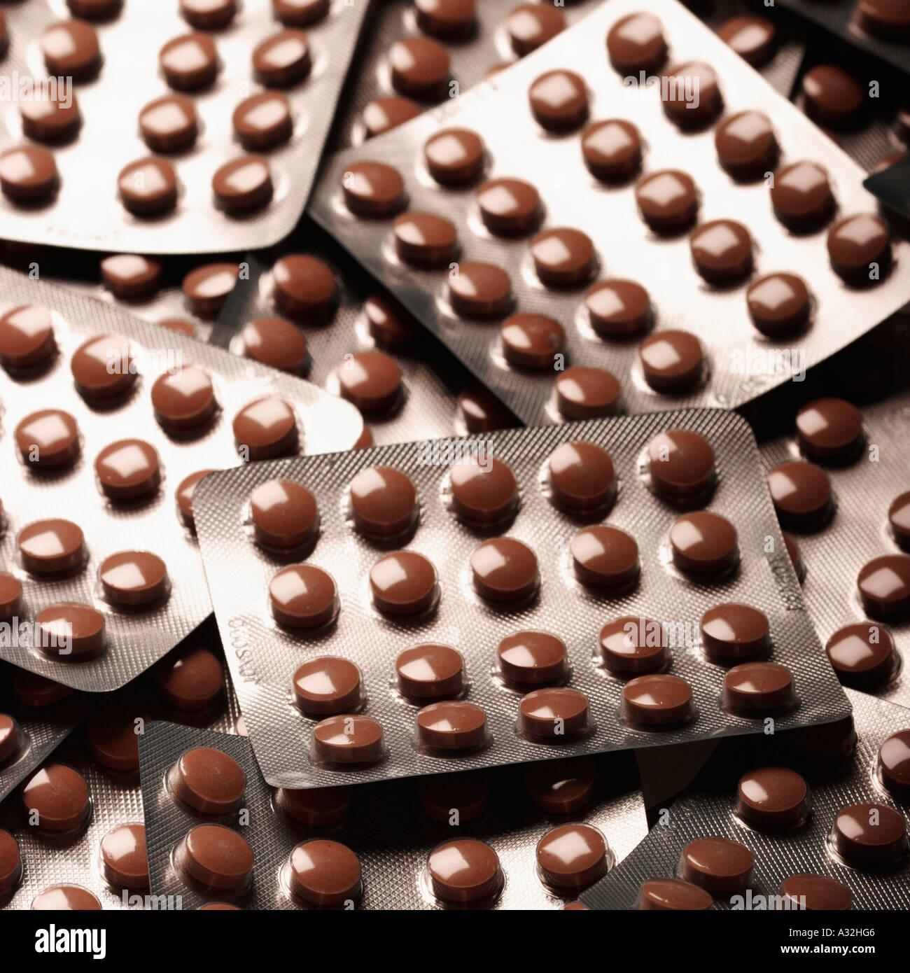 Tablets in blister packs Stock Photo - Alamy