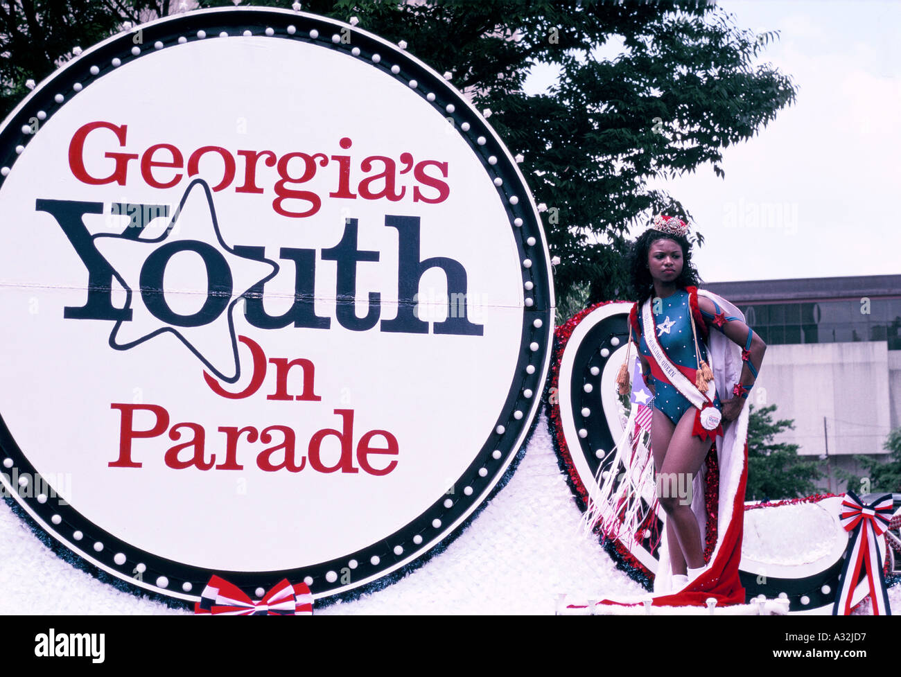 July 4th girl parade hi-res stock photography and images - Alamy
