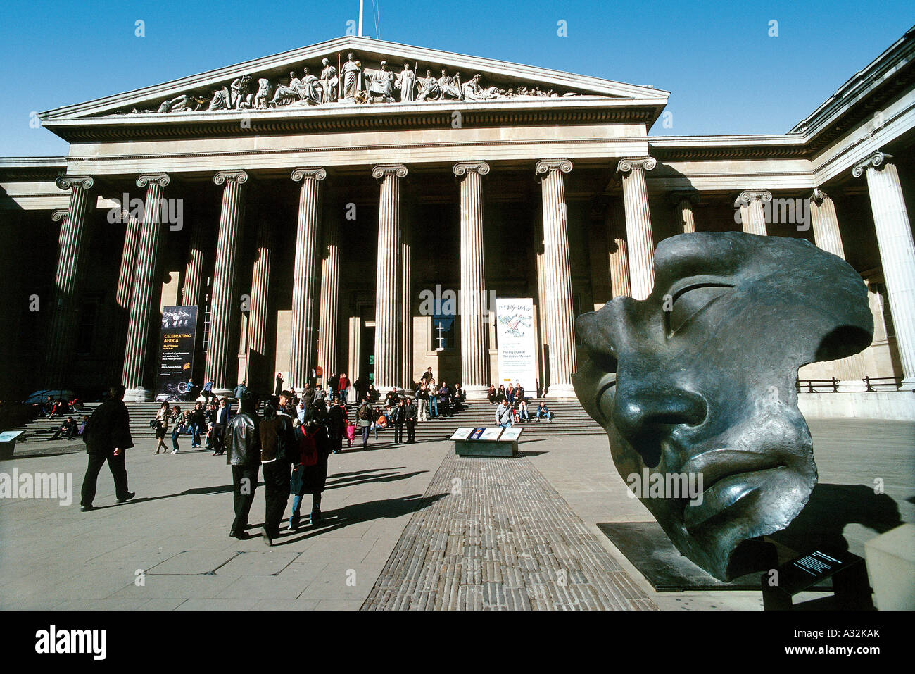 Classical column british museum hi-res stock photography and images - Alamy