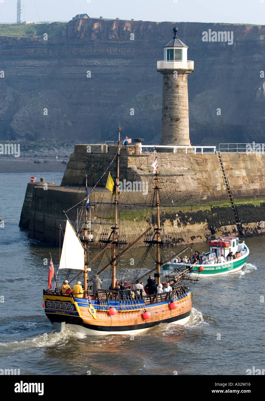 Replica of HMS Endeavour galleon approaching the east pier whitby in ...