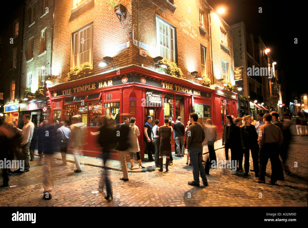The scene in dublin hi-res stock photography and images - Alamy