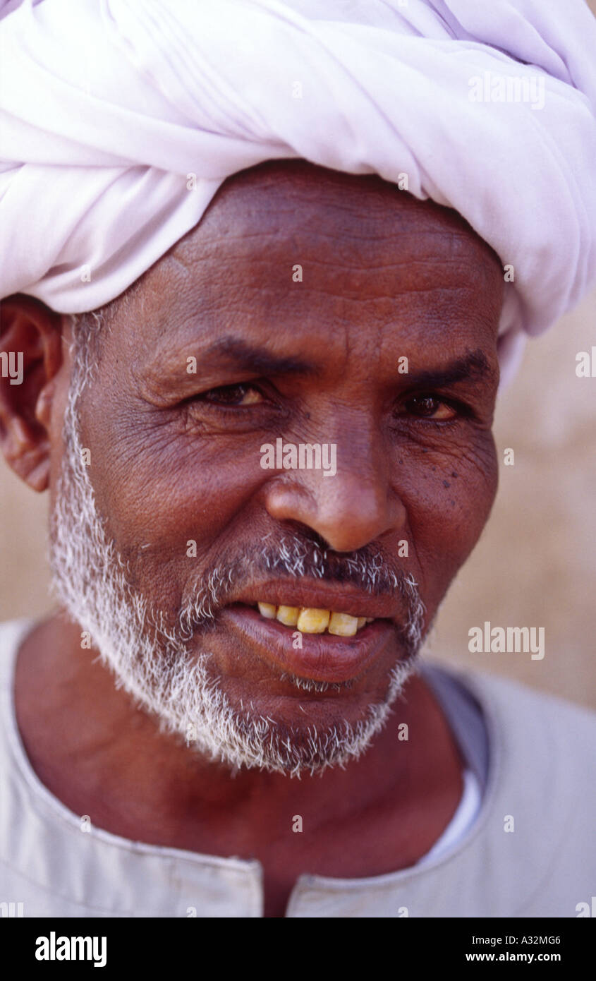 Smiling egyptian man hi-res stock photography and images - Alamy