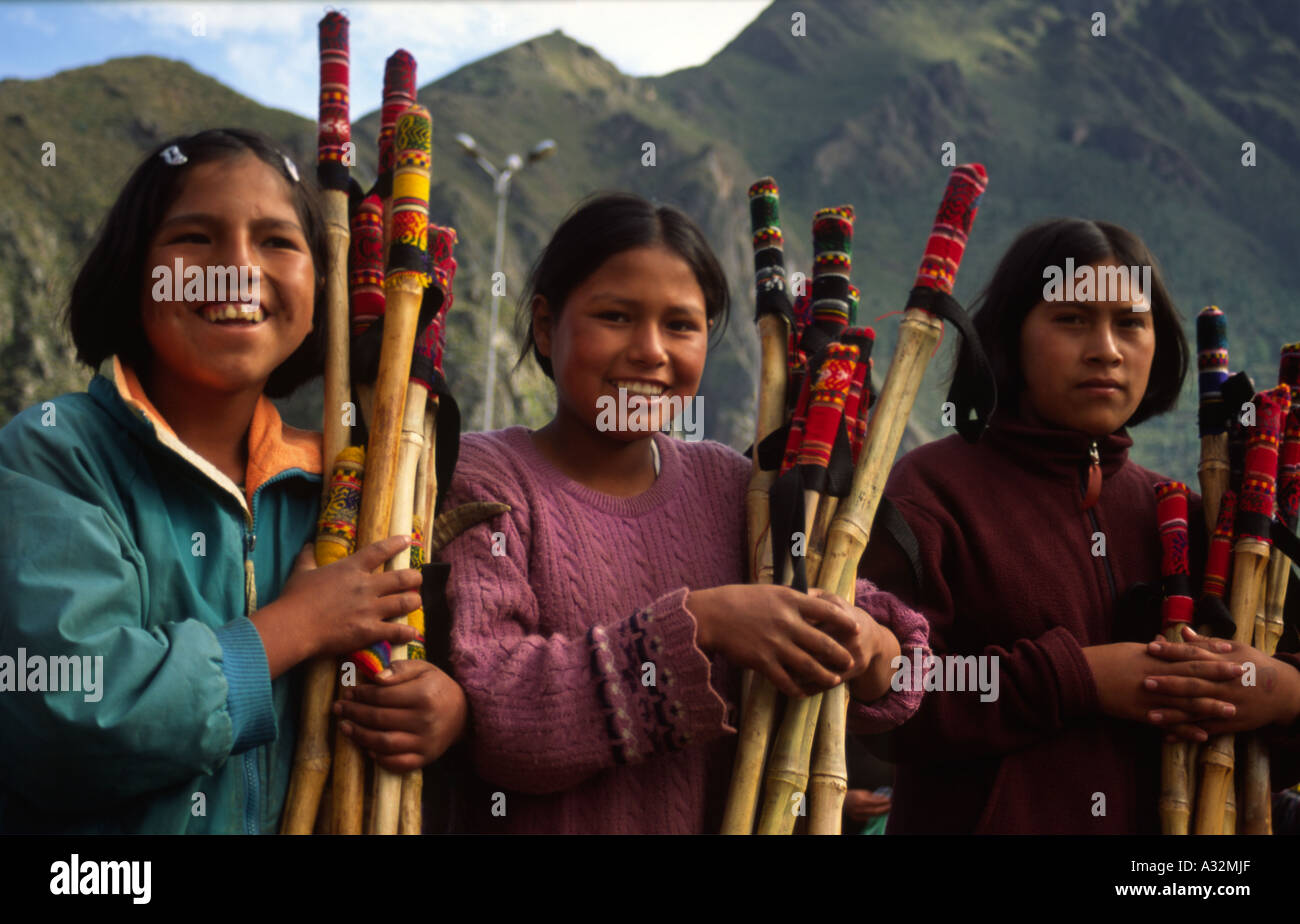 People smiling at machu picchu hi-res stock photography and images - Alamy