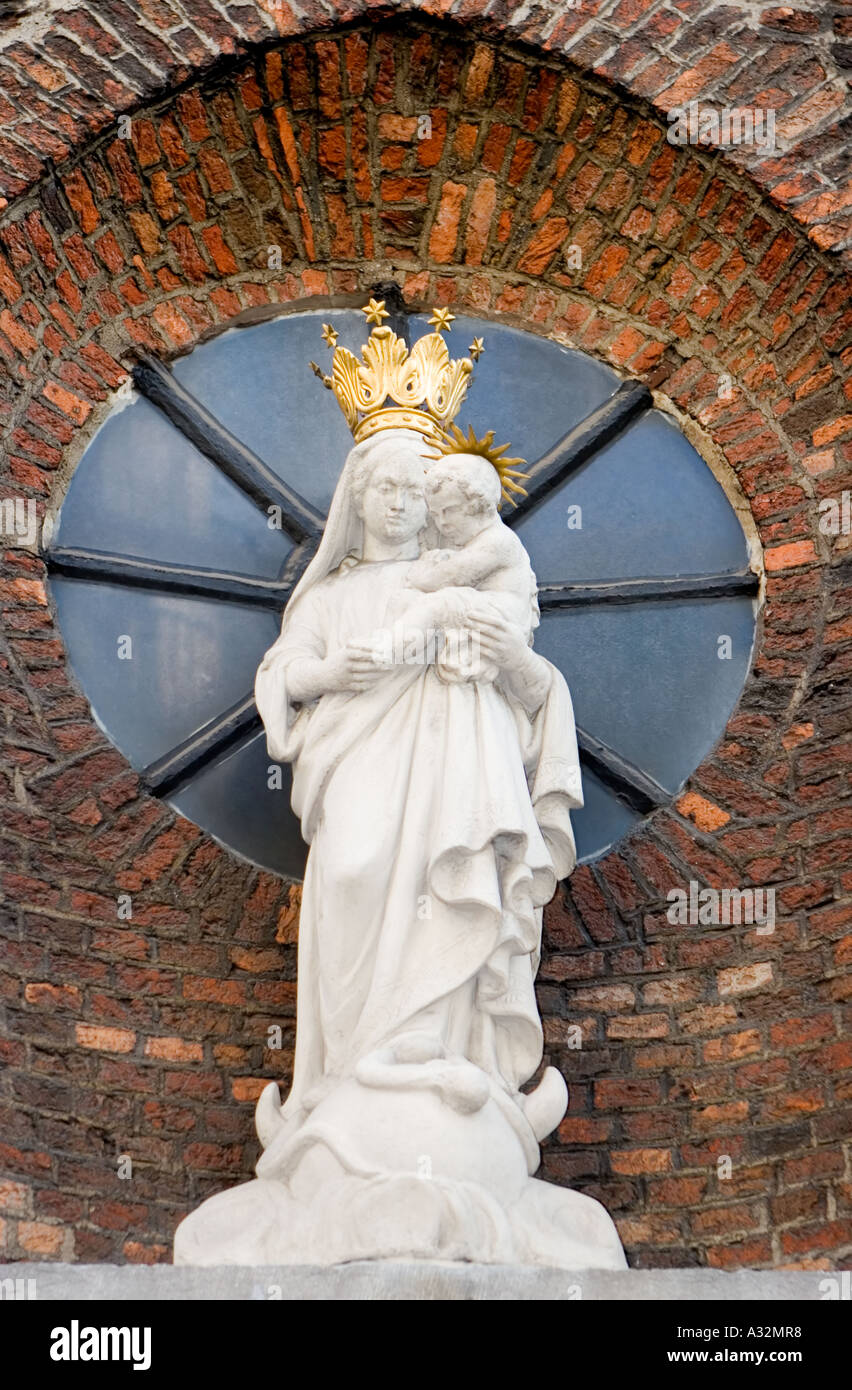Mary statue on a church facade Antwerp Belgium Stock Photo - Alamy