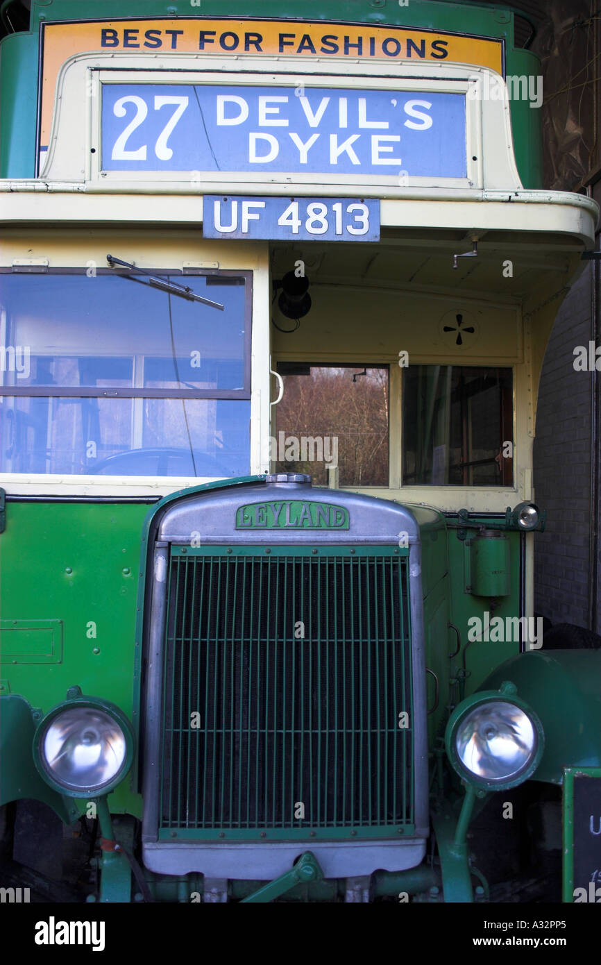 Old fashion bus hi-res stock photography and images - Alamy