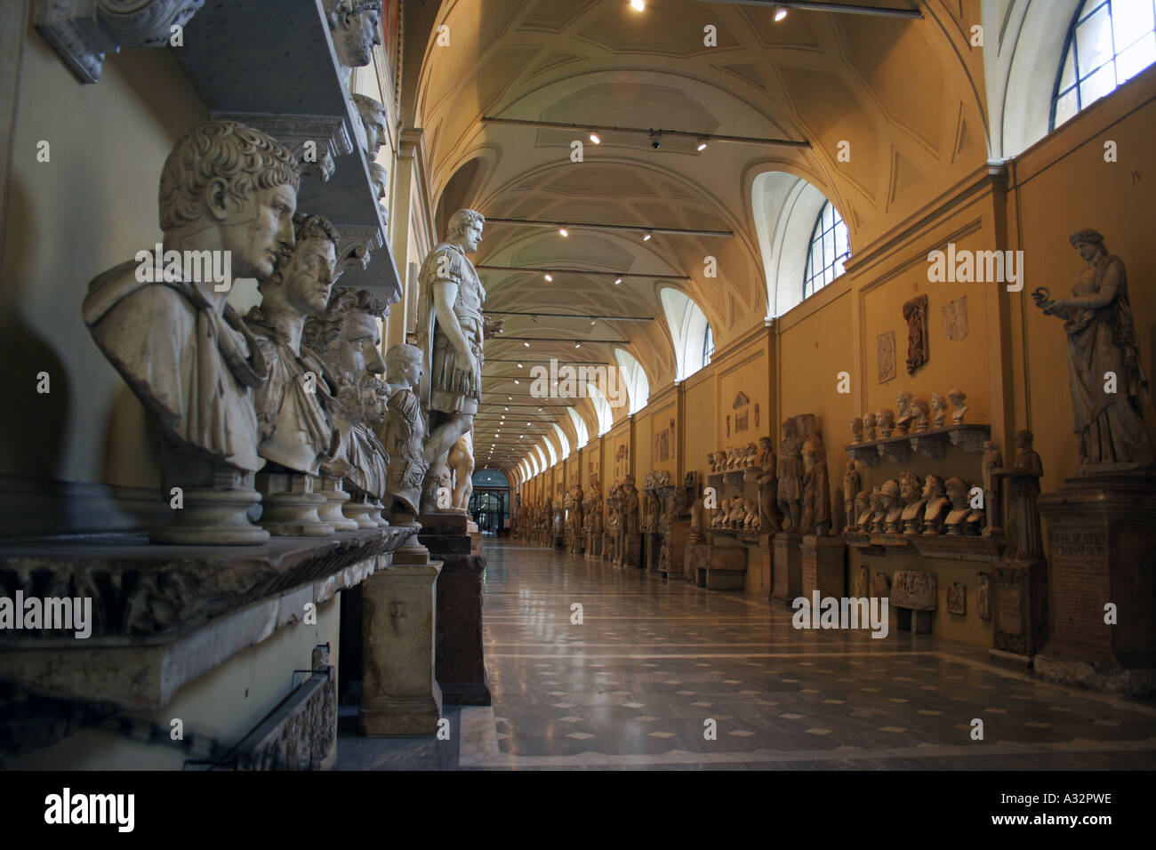 Hall of Statues, Vatican Museum, Vatican City Stock Photo - Alamy
