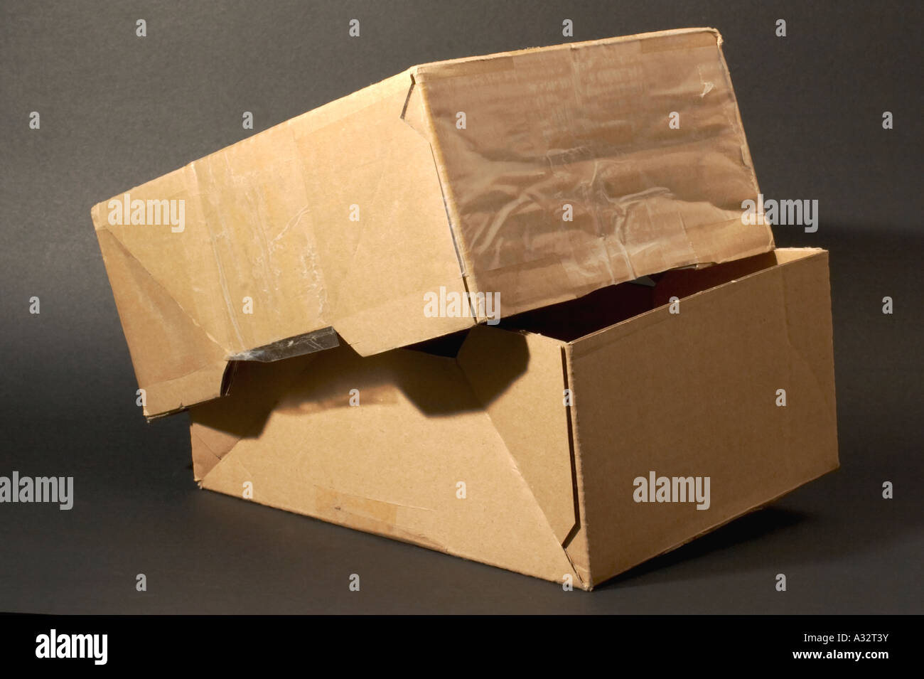 Board cardboard packet transport hi-res stock photography and images ...