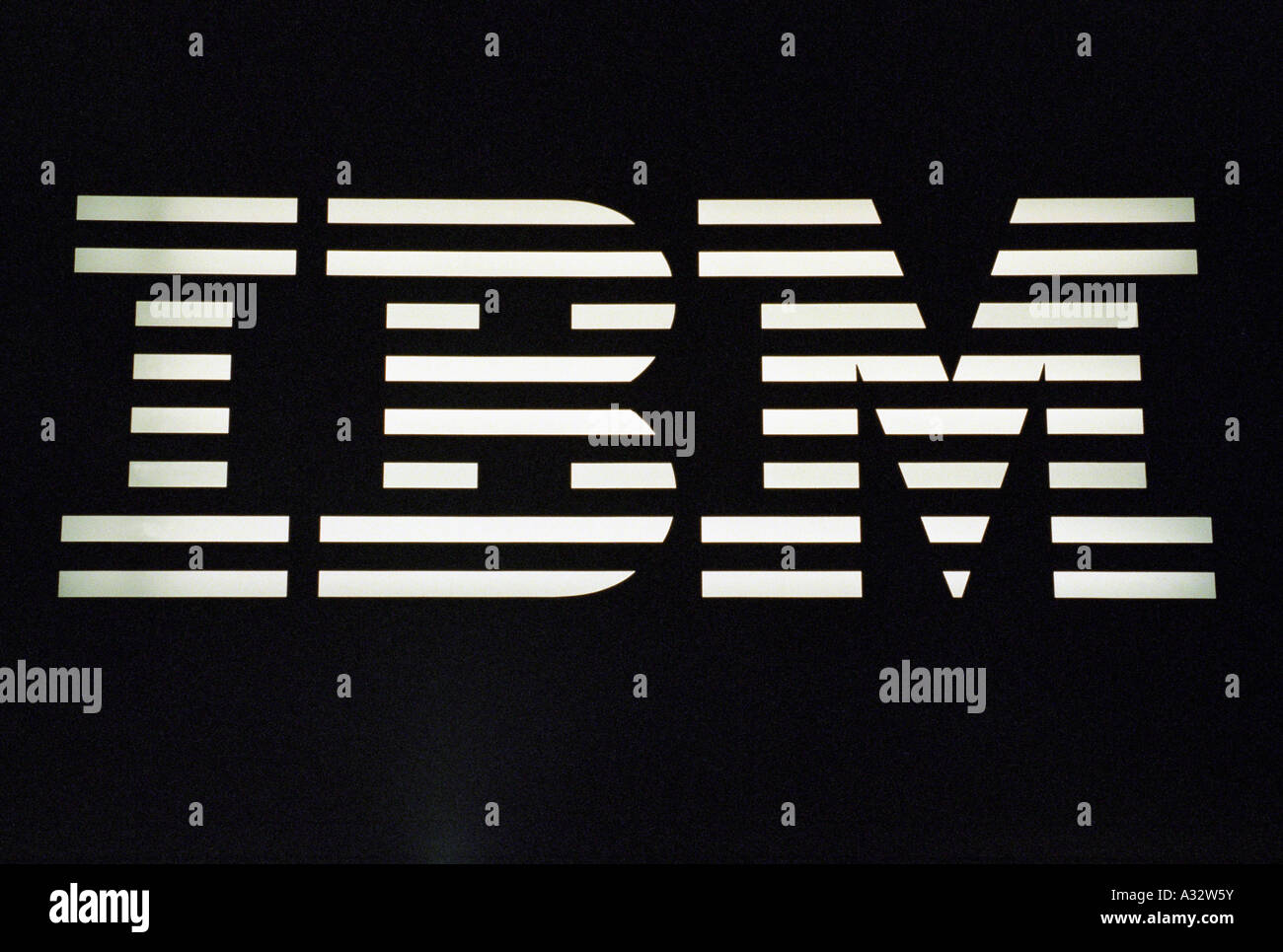 Ibm technology logo hi-res stock photography and images - Alamy
