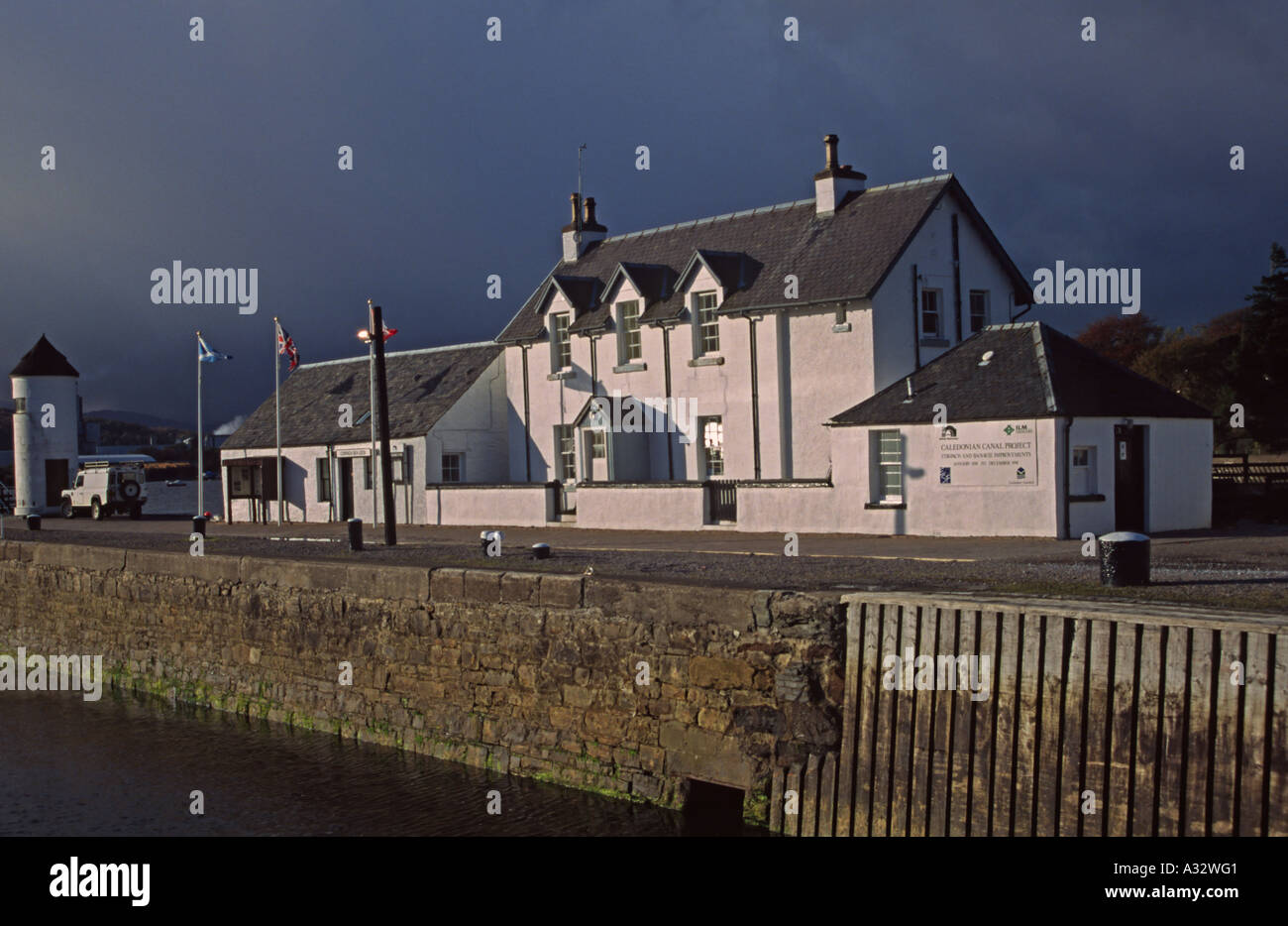 Canal office entrance hi-res stock photography and images - Alamy