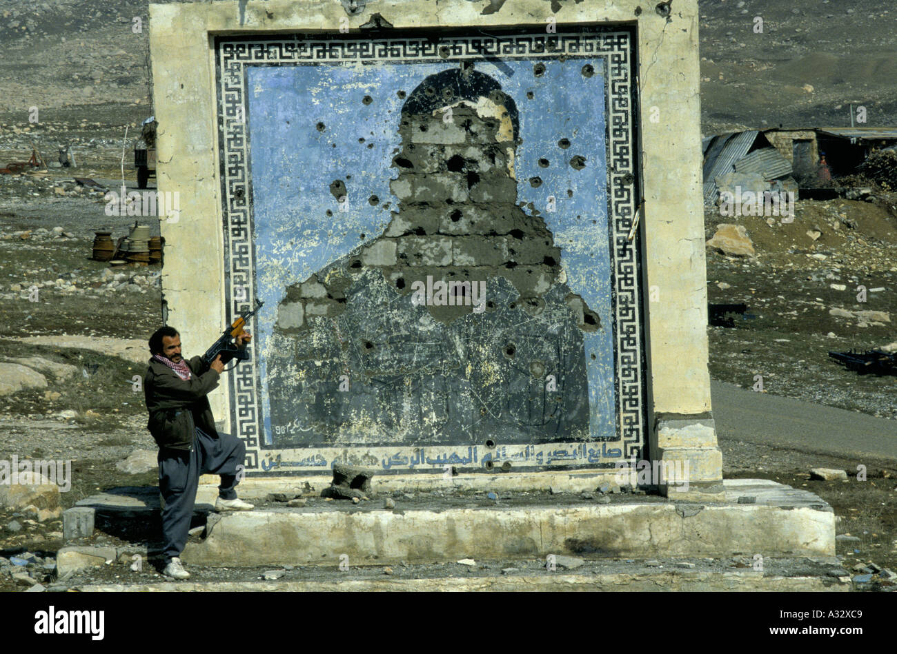 Mural of saddam hussein hi-res stock photography and images - Alamy