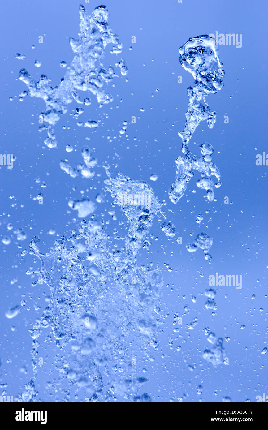 Blue water splash vertical hi-res stock photography and images - Alamy