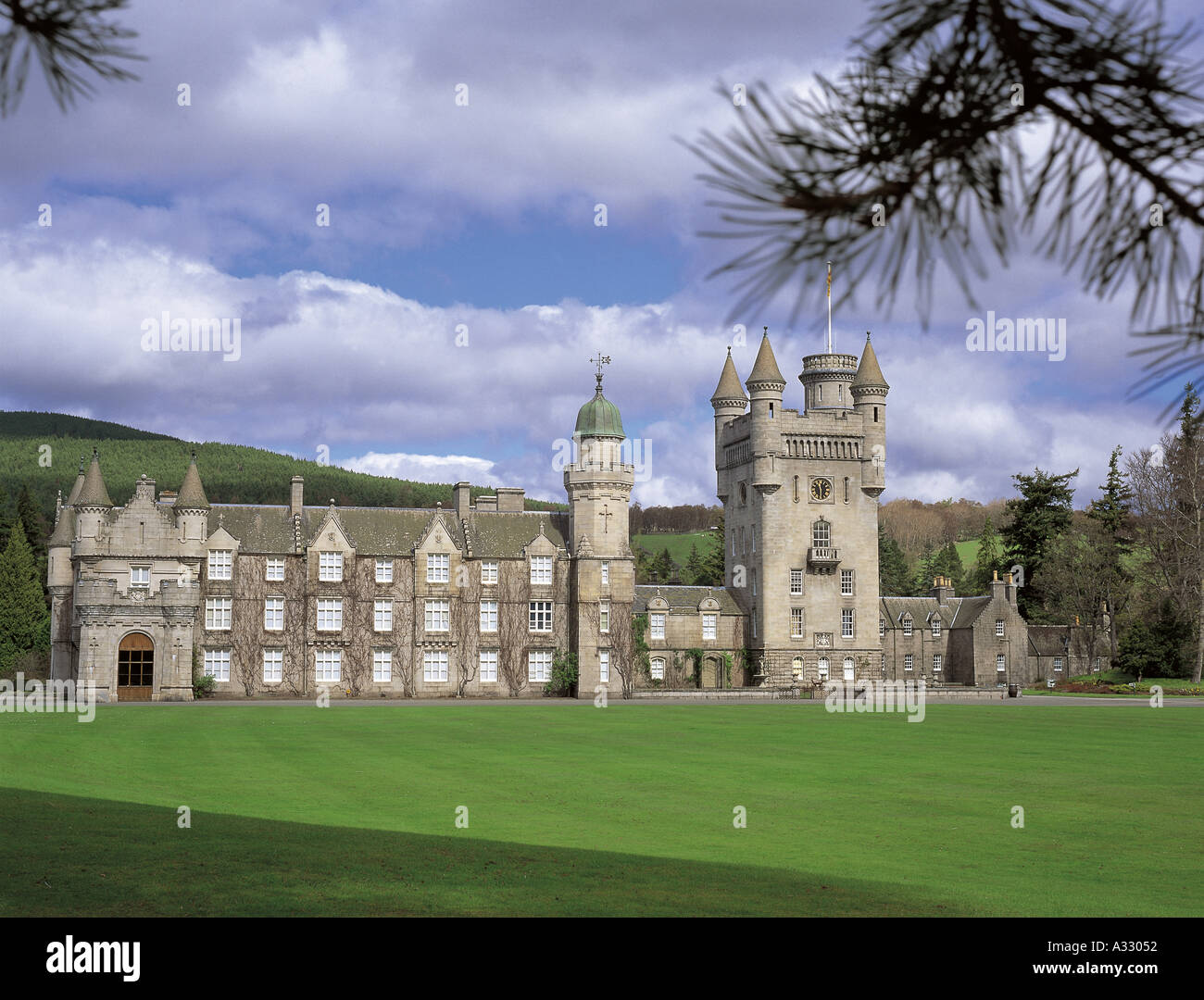 Balmoral castle ballater aberdeenshire scotland hi-res stock ...