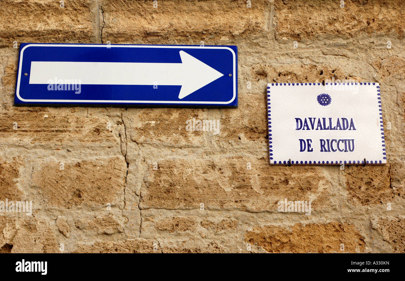 Sign local italy language hi-res stock photography and images - Alamy
