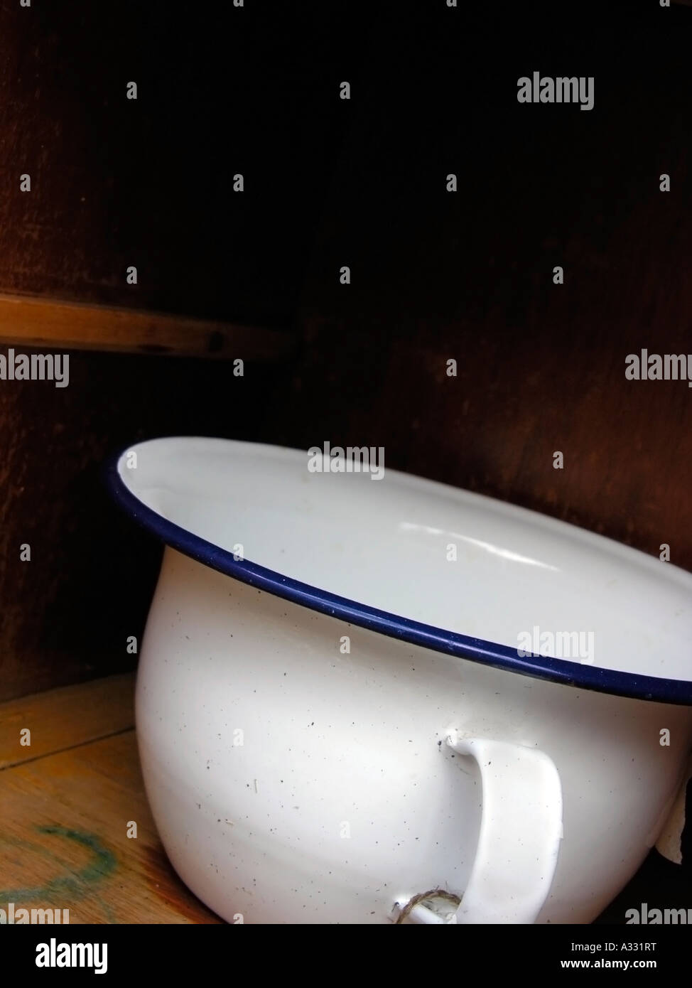 Old chamber pot hi-res stock photography and images - Alamy
