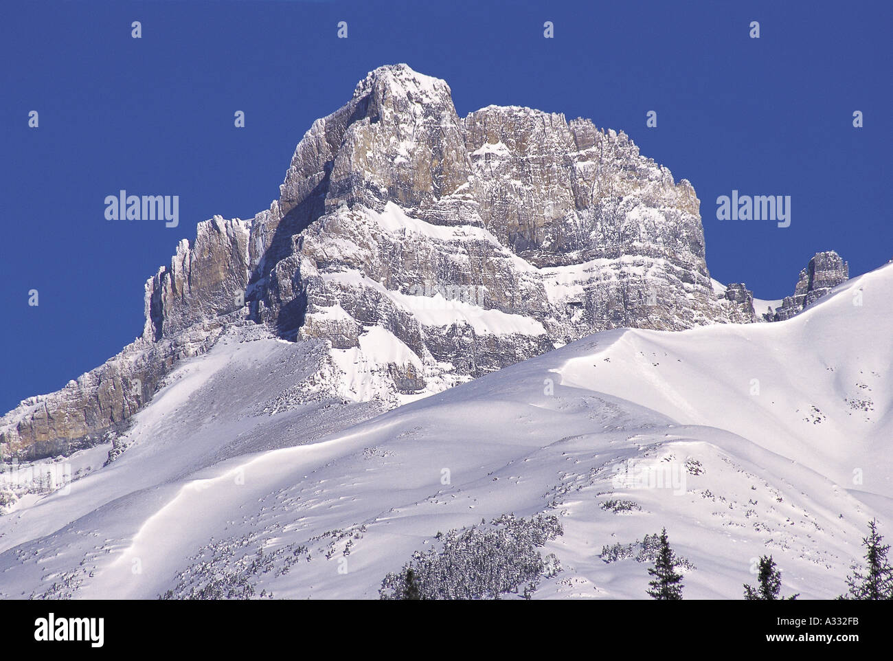 Mt hector hi-res stock photography and images - Alamy