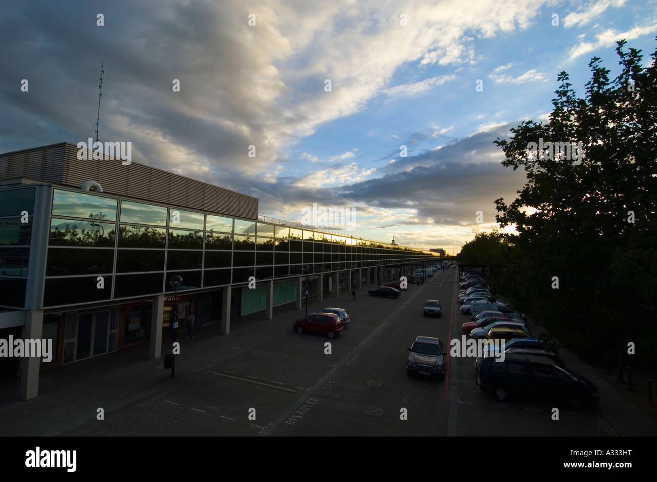 Exterior of the shopping centre Milton Keynes City Centre ...